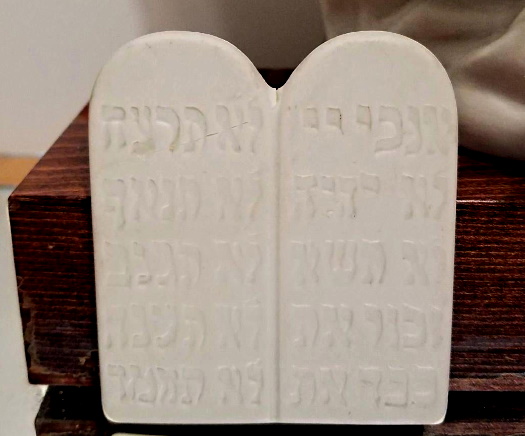 Cybis ‘Tablets of The Law’ – An Oddity – THE CYBIS ARCHIVE